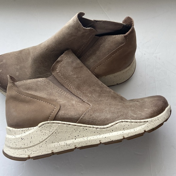 Bionica | Shoes | Bionica Oana Waterproof Slipon Sneaker Gray Taupe Sz ...